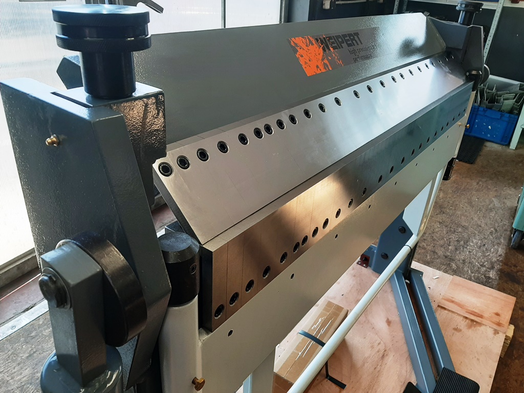 Machine • AWM Werkzeugmaschinen GmbH